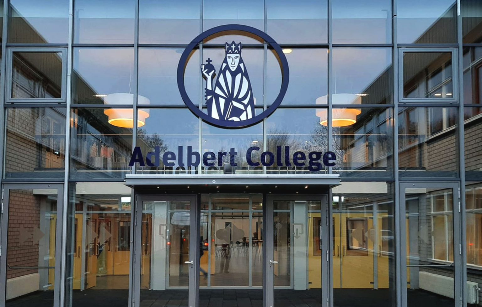 Adelbert College – Aba Reklame